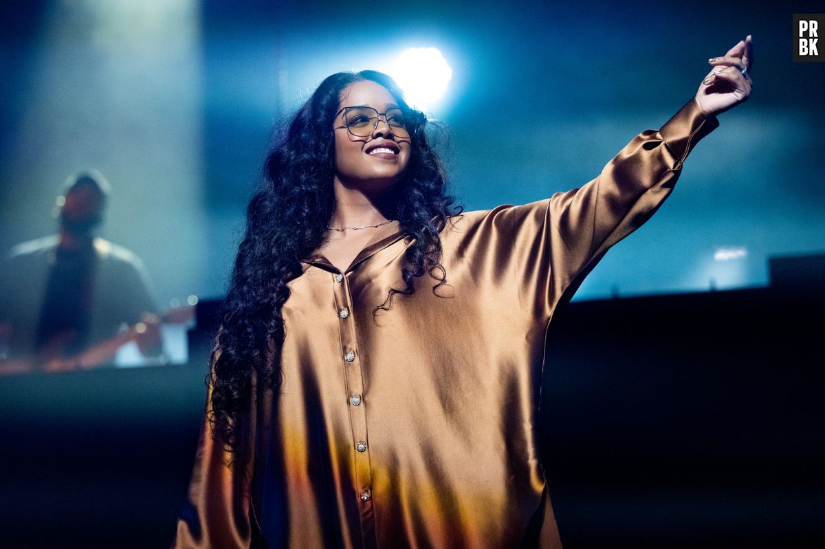 Foto: "A Bela e a Fera": H.E.R. será a primeira artista negra e ...