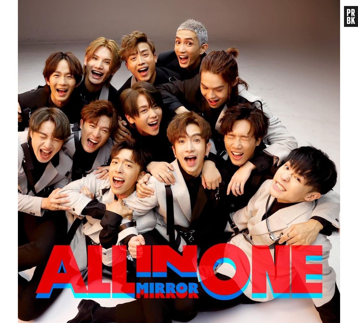 Foto: Integrantes do Mirror pedem por boas energias e orações dos fãs ...