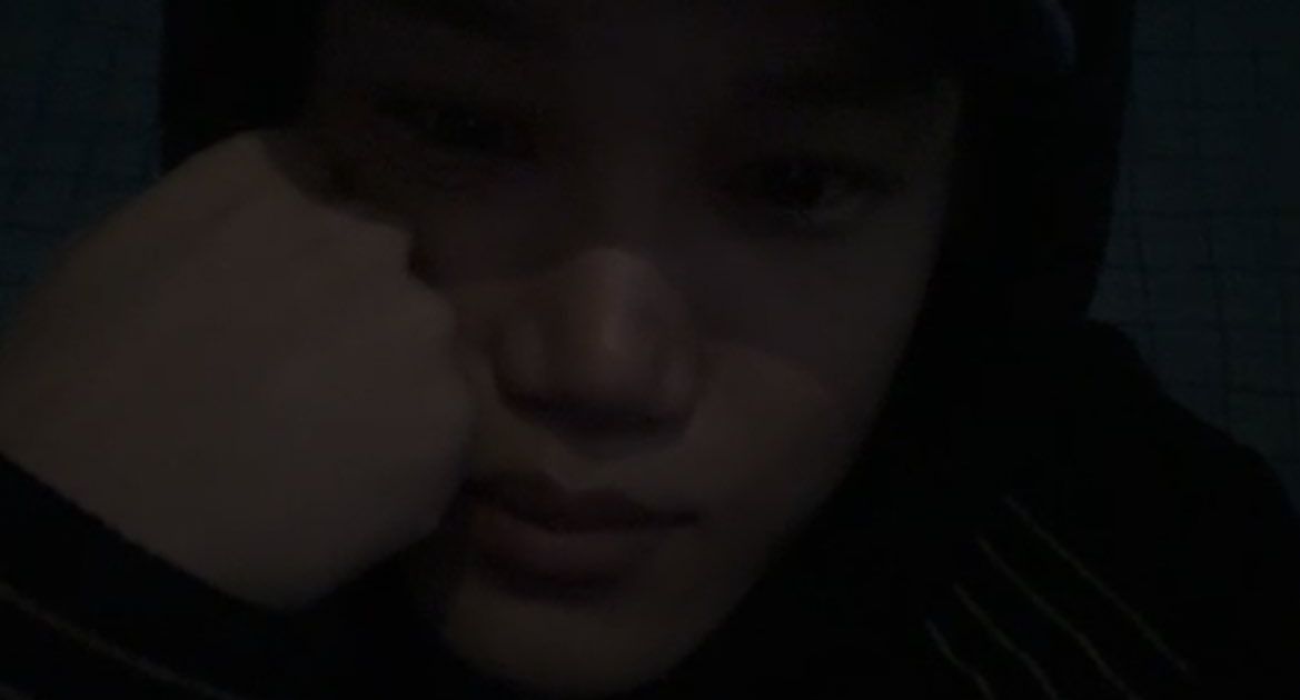 Kim Jongin, o Kai do EXO, chora em live por causa de alistamento ...