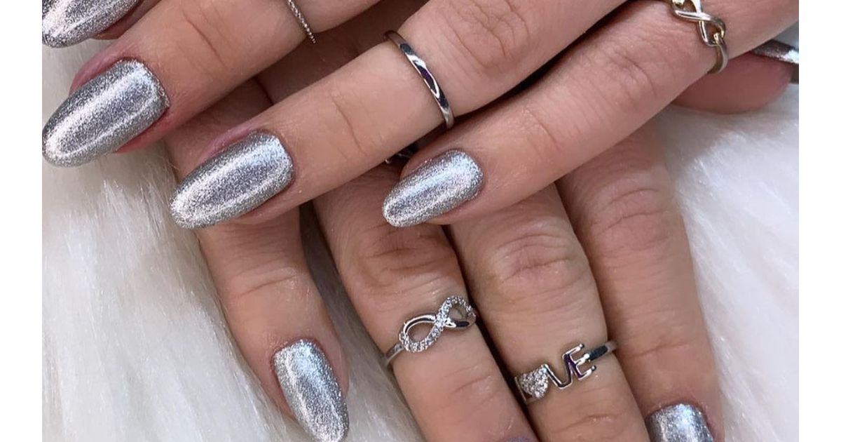 Unha cromada é mais futurista e diferente - Purebreak