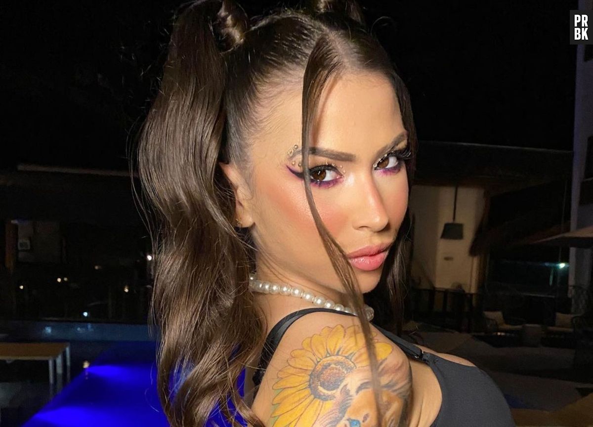 Foto: MC Pipokinha faz live e dá beijão em DJ Nathi durante live ...