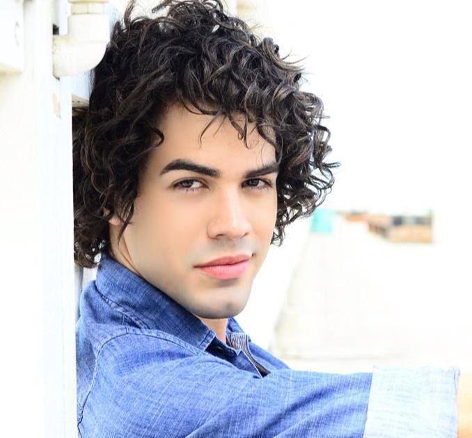 Sam Alves comemora um ano de carreira pós-"The Voice Brasil" com show ...