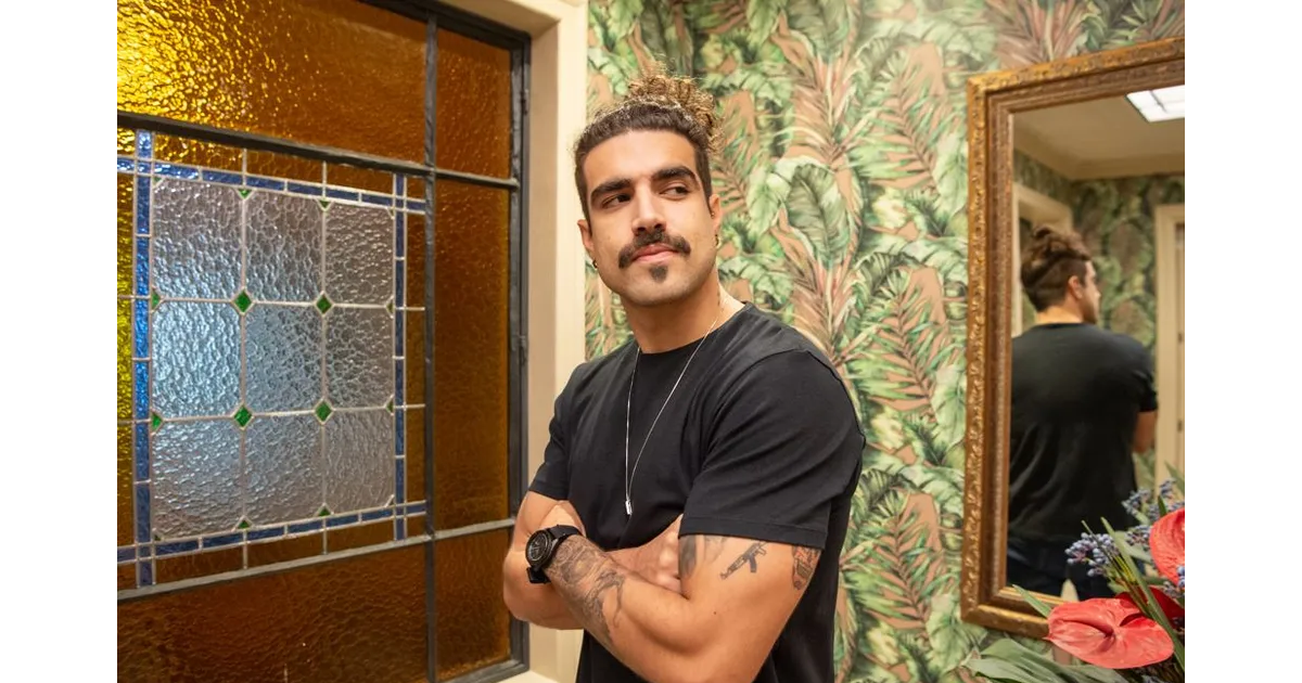 Todas As Flores: Filho de Judite, tem um caso com Vanessa e vive ...