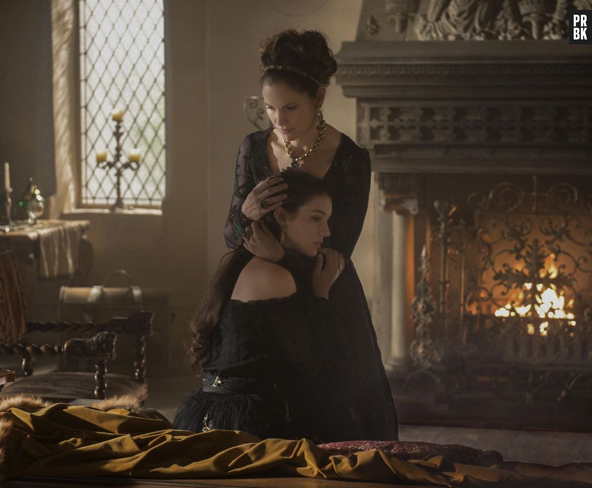 Foto: Em "Reign", Marie de Guise (Amy Brenneman), a mãe de Mary ...