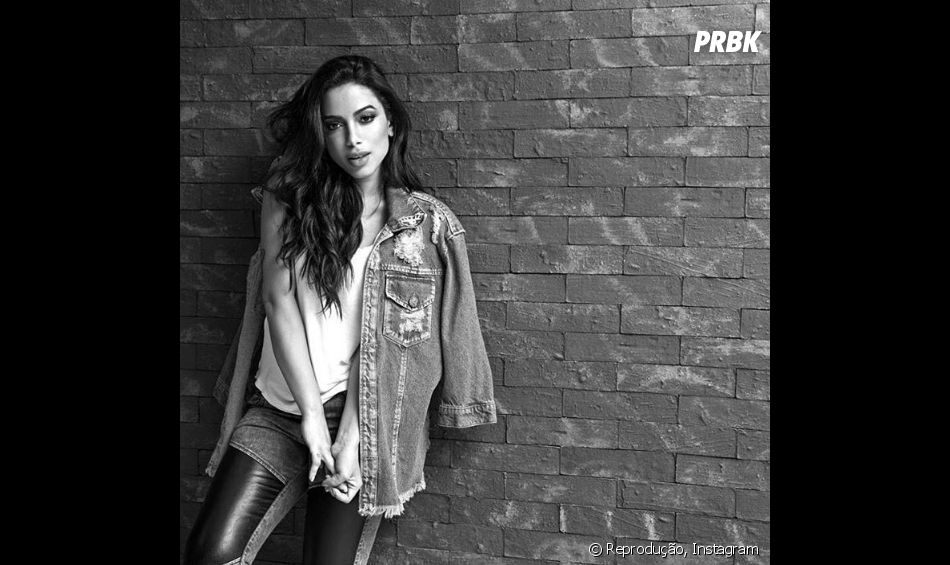 Anitta faz o maior sucesso com as suas fotos sensuais no Instagram ...