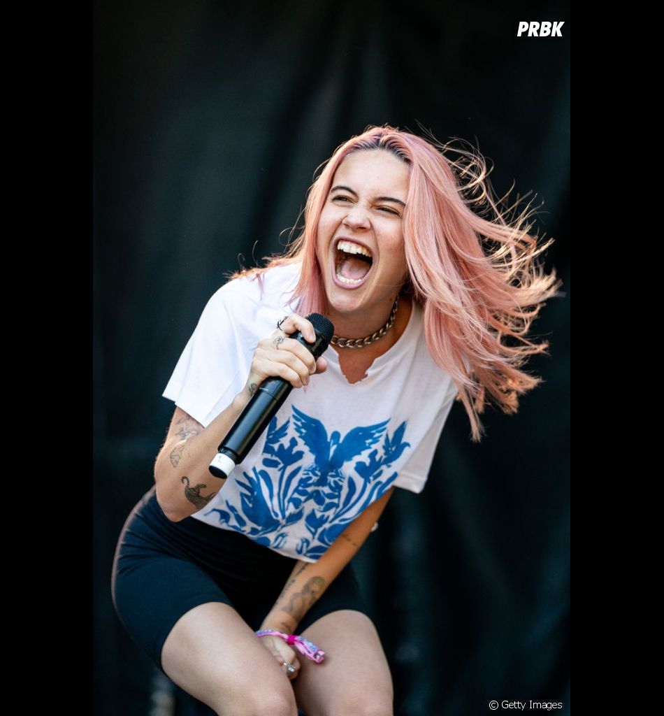 A cantora Bea Miller completa 21 anos no dia 7 de fevereiro - Purebreak
