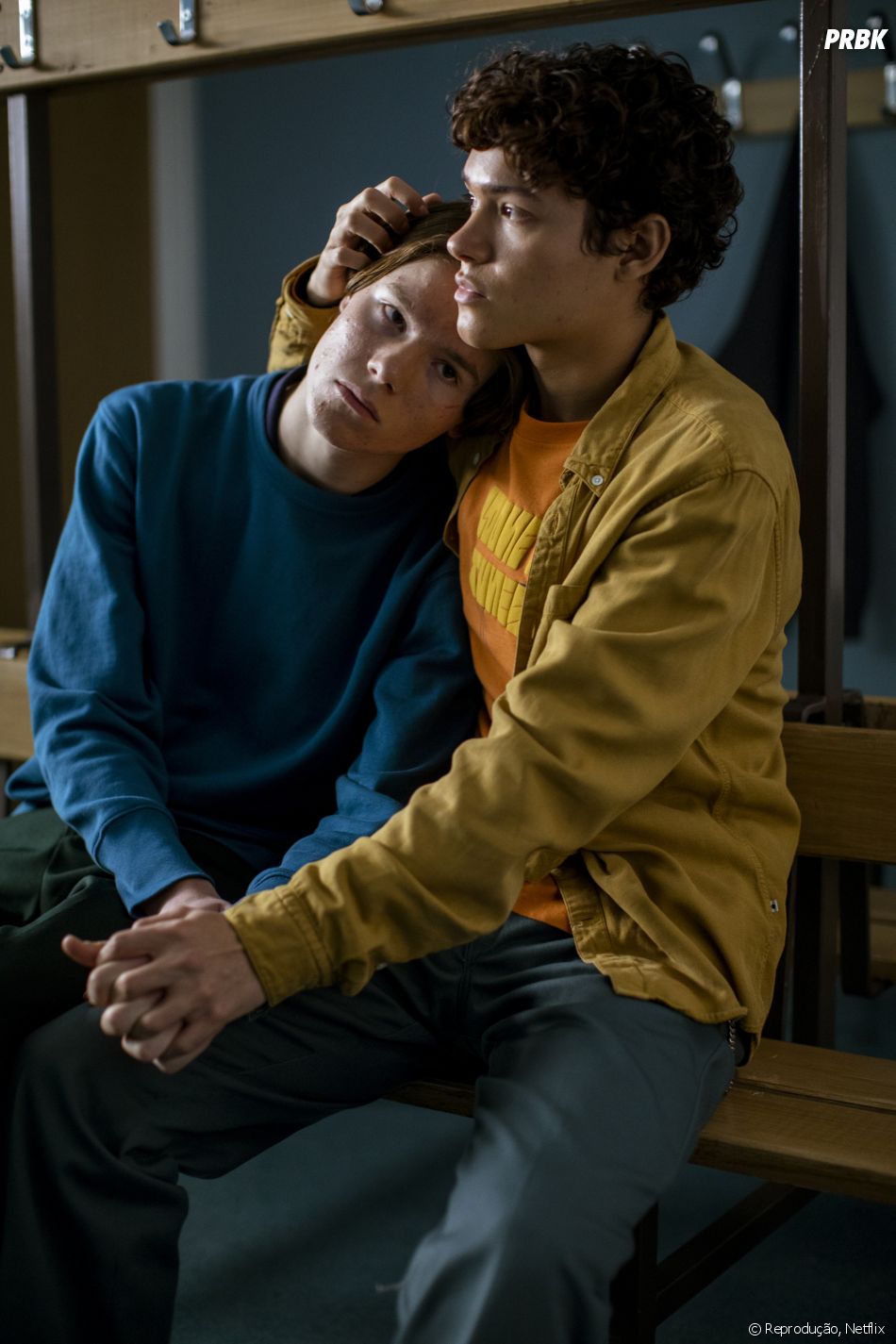 Wilhelm (Edvin Ryding) vive um romance com Simon (Omar Rudberg) em ...