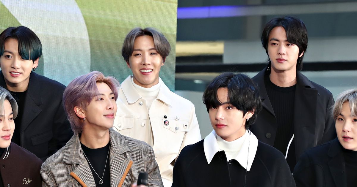 BTS está em "Emily em Paris"! Mindy faz performance de "Dynamite" na 2ª ...