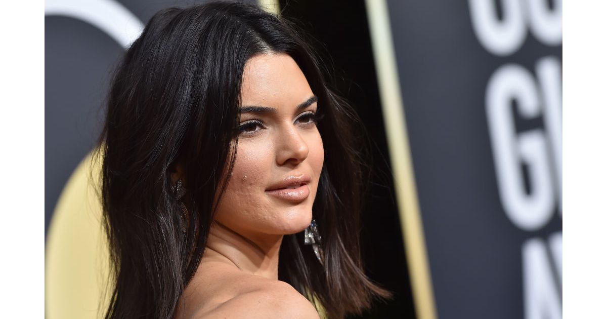 Kendall Jenner sofreu com comentários maldosos ao aparecer com acnes em tapete vermelho - Purebreak