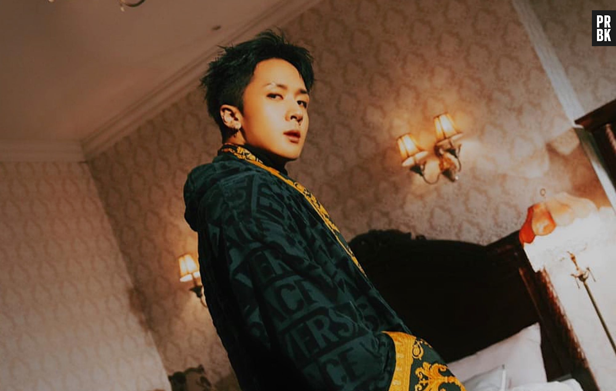 Foto: Ravi, do VIXX, atuou como servidor público em 2022 - Purebreak