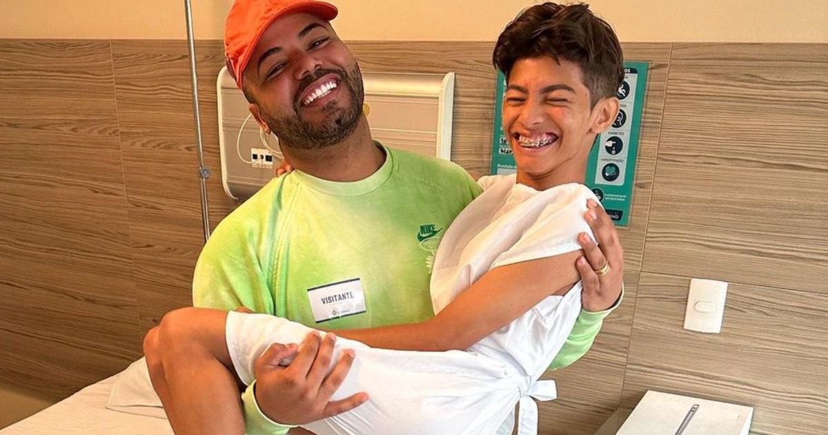 Carlos Emanuel, ex-Catty Lares, realiza cirurgia de retirada do ...