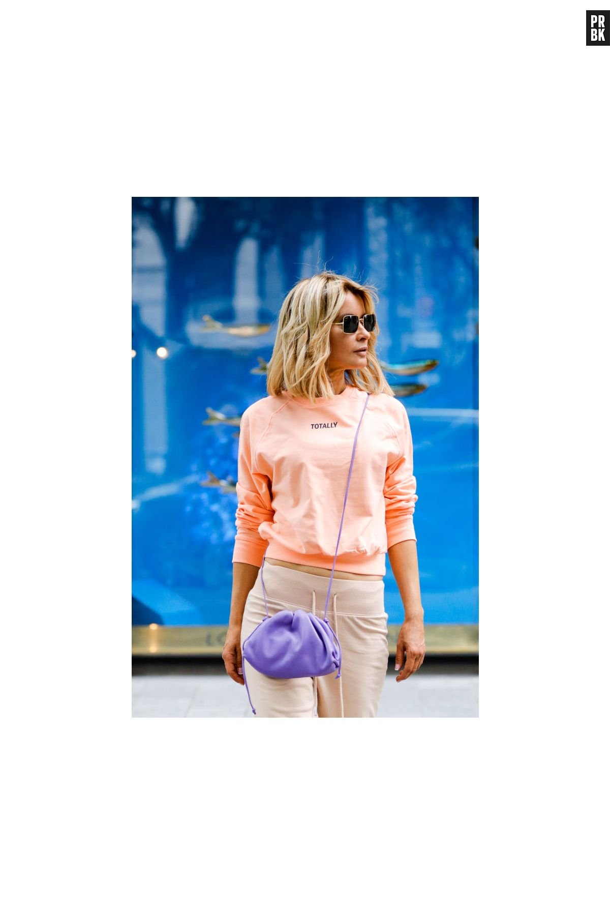 Foto: O Peach Fuzz pode ser usado em um look mais casual também - Purebreak