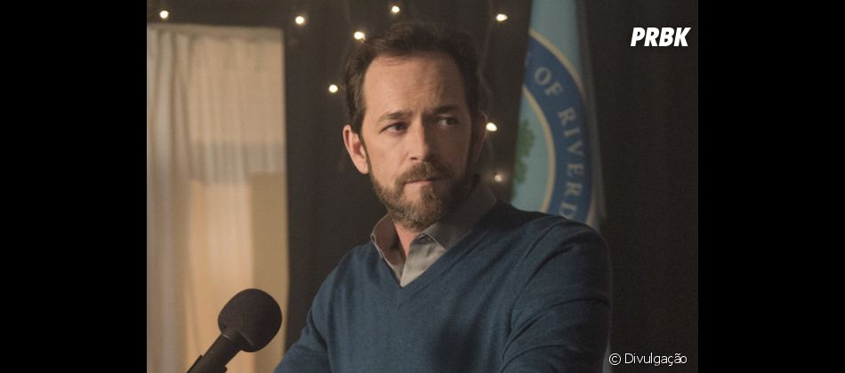 Em Riverdale, Fred (Luke Perry) será visto com Archie (KJ Apa) em sua ...