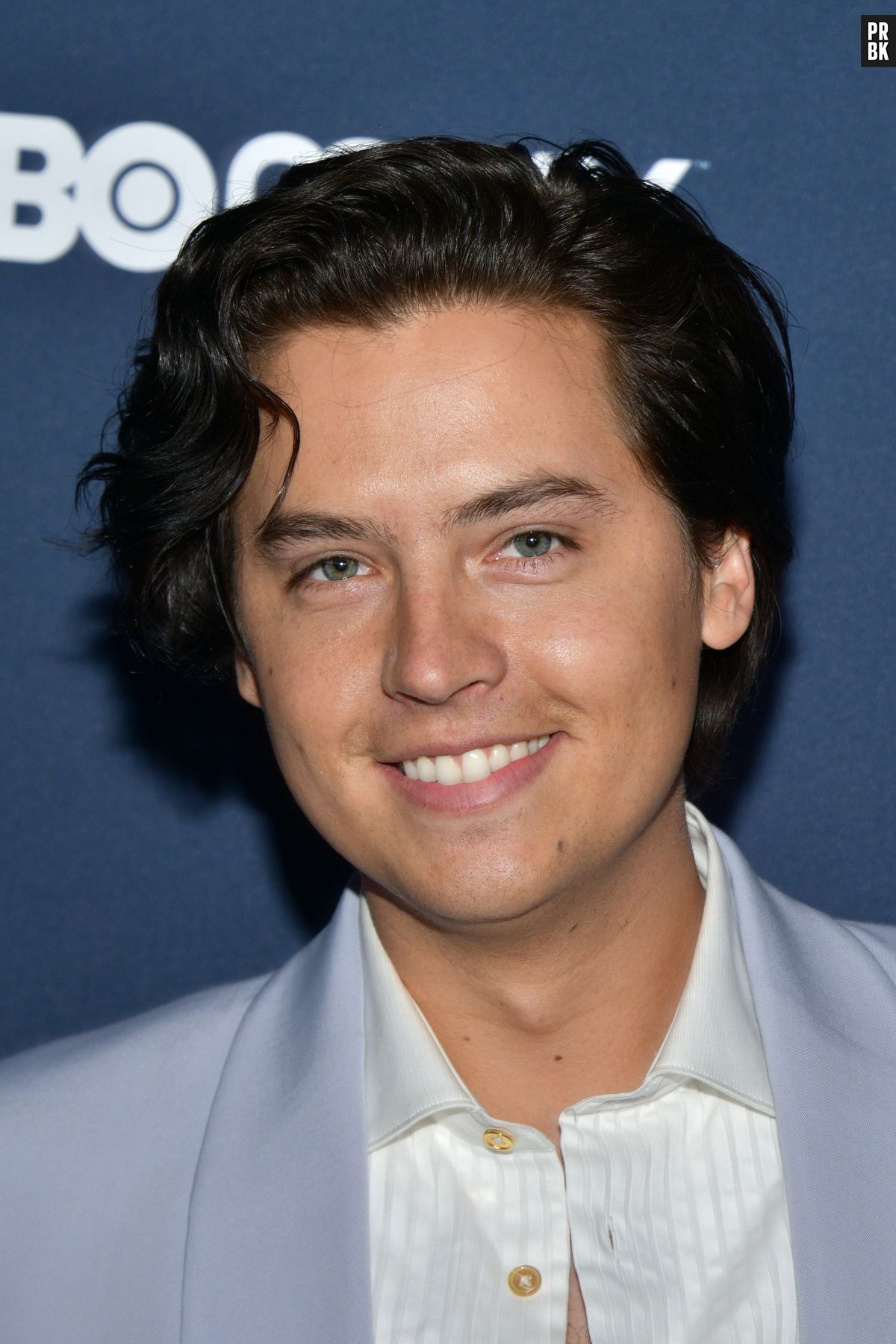 Foto: Em entrevista à GQ, Cole Sprouse admitiu que ele e a maior parte ...
