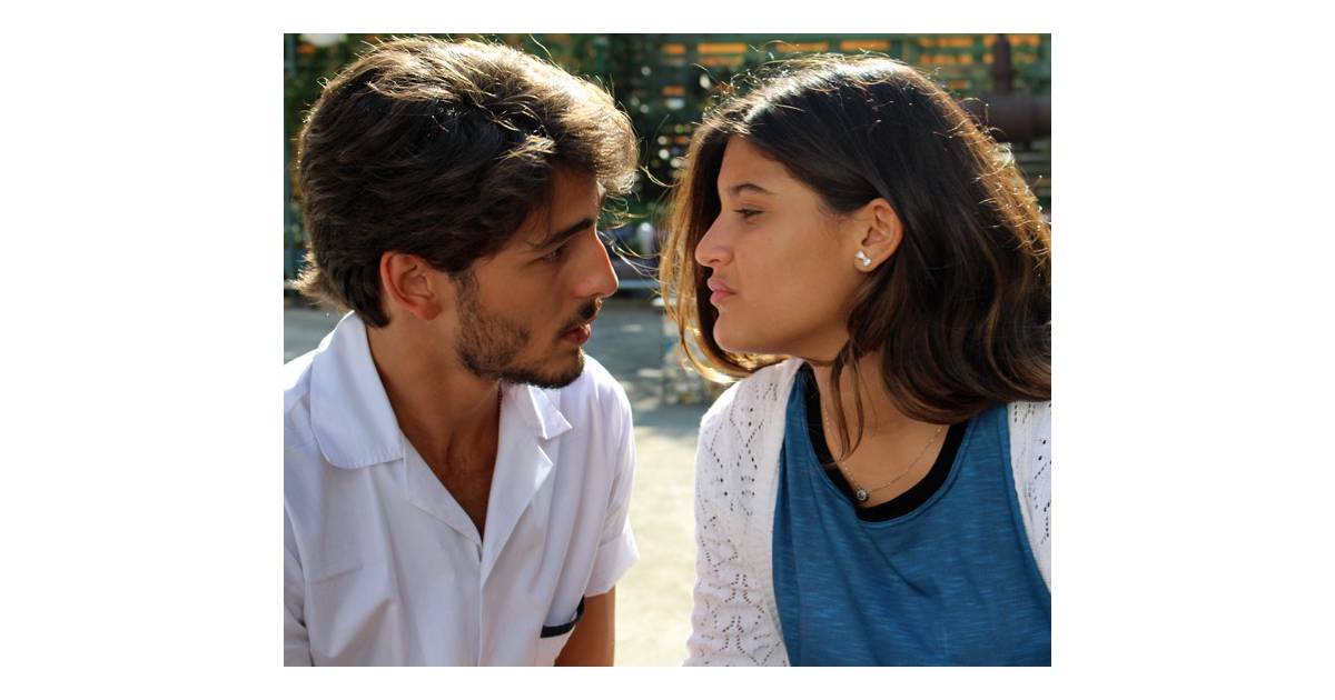 Em Malhação: Lívia (Giulia Costa) tentou dar beijo em Roger (Brenno ...