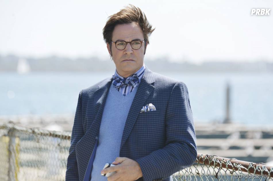 Mason Treadwell (Roger Bart) voltou para causar mais ainda em Revenge ...
