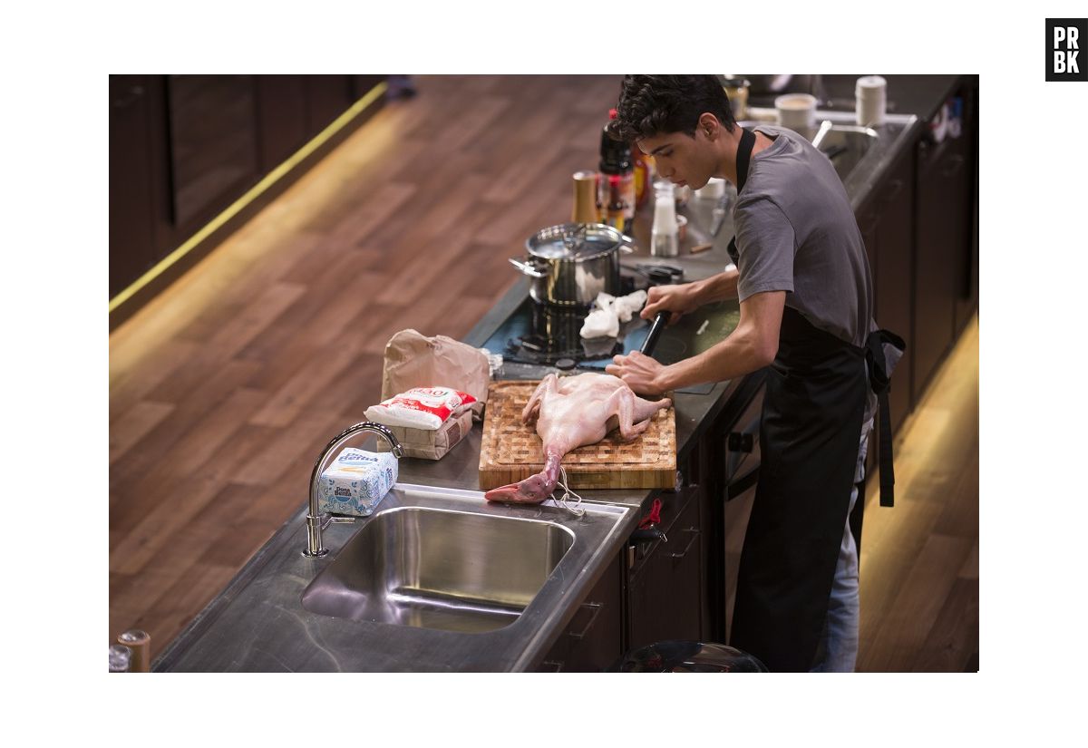 Foto: "MasterChef": Helton não acerta temperdo de receita e é eliminado ...