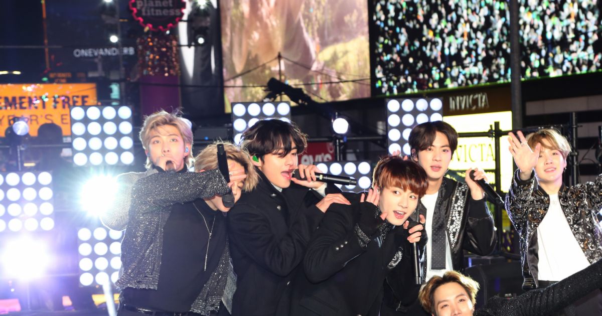 Após brincadeira das Armys de 1º de abril, debut do BTS estreia nas ...