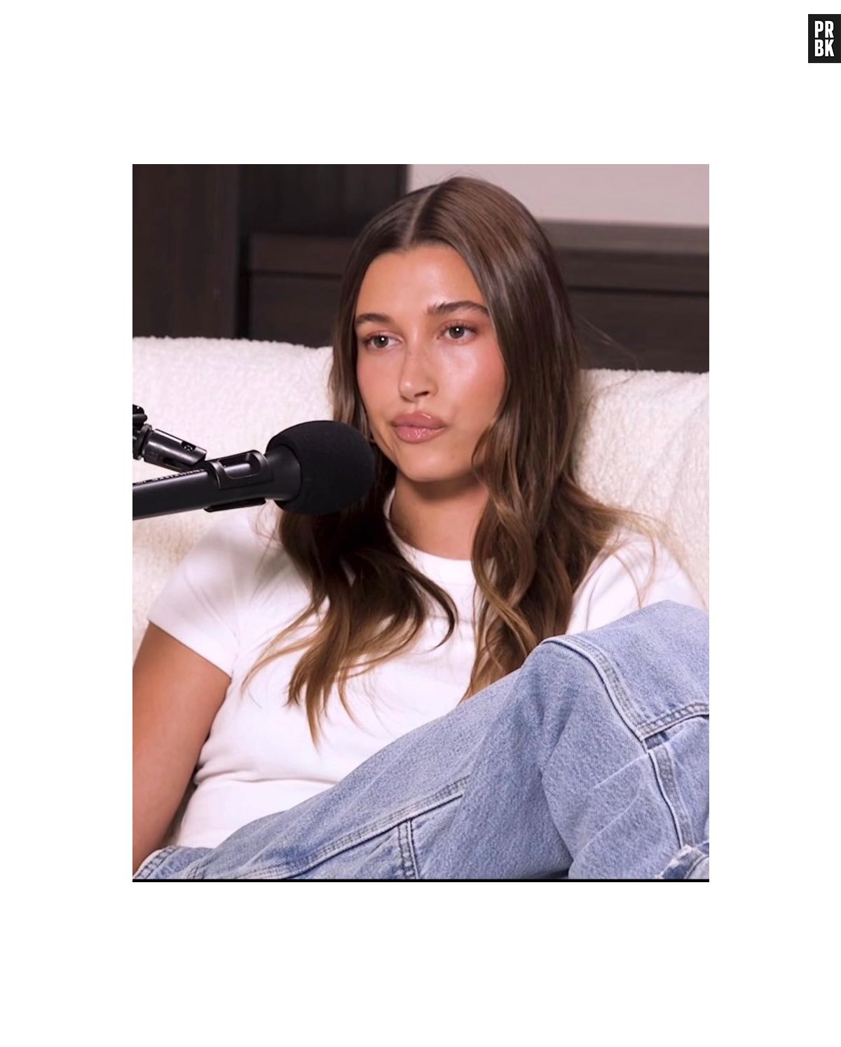 Foto: Hayley Bieber abriu o coração no podcast 'Call Her Daddy' - Purebreak