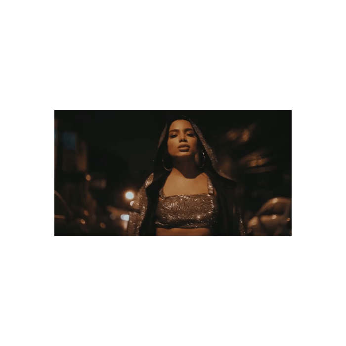 Anitta em Vai Malandra - Purebreak