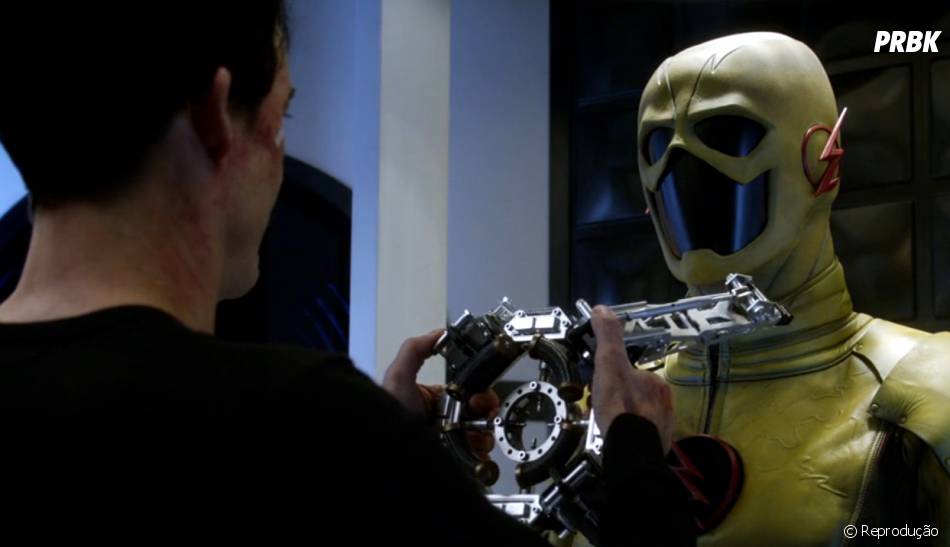 Em The Flash, Dr. Wells (Tom Cavanagh) é o Flash Reverso - Purebreak