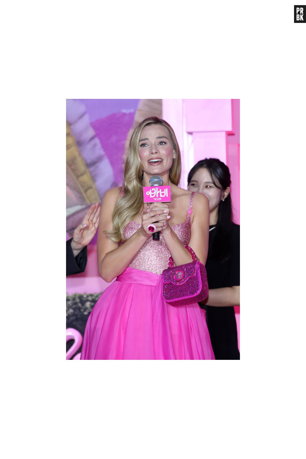 Foto: A bolsa da Barbie pequena é ideal para quem gosta de um look mais ...