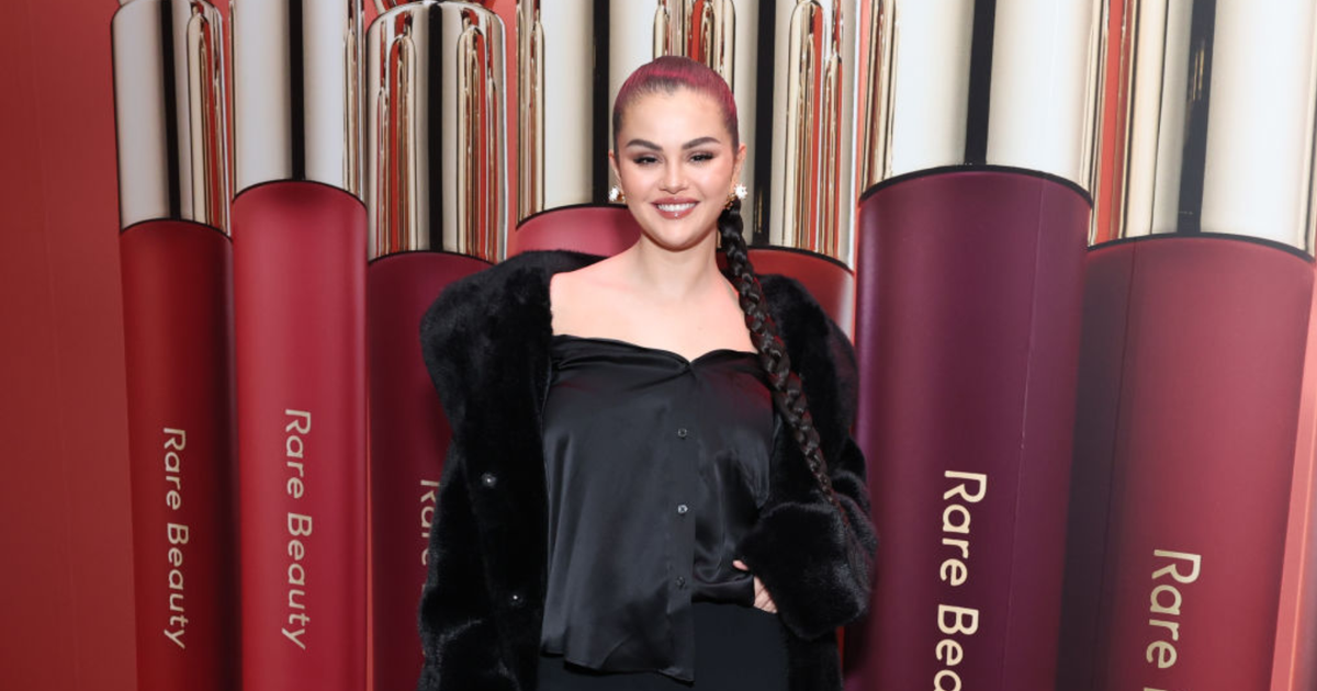 Selena Gomez e protagonista da série "The Bear" estão namorando ...