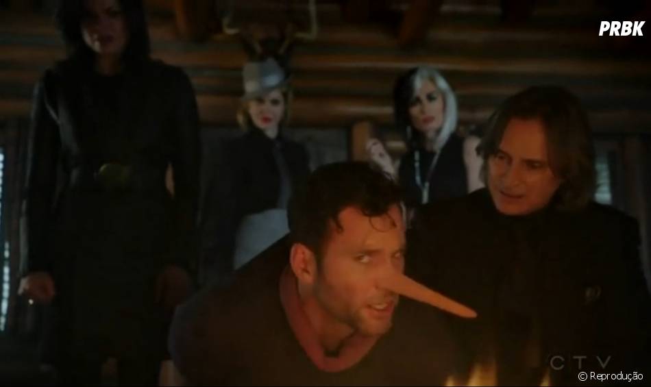 Em Once Upon a Time, Rumple (Robert Carlyle) tentou forçar August (Eion ...
